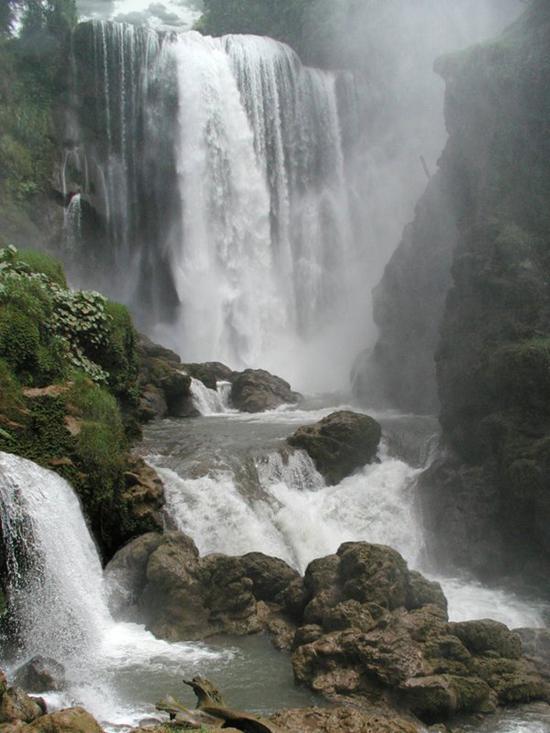 Amazing Waterfall Photography | Funnilogy