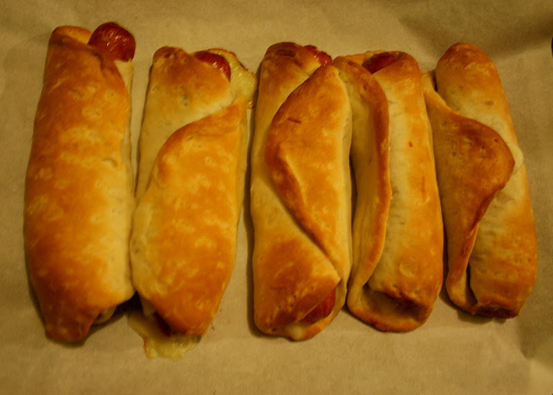 Mountain Mama: Pillsbury Grands Cheesy Hotdog Rollups