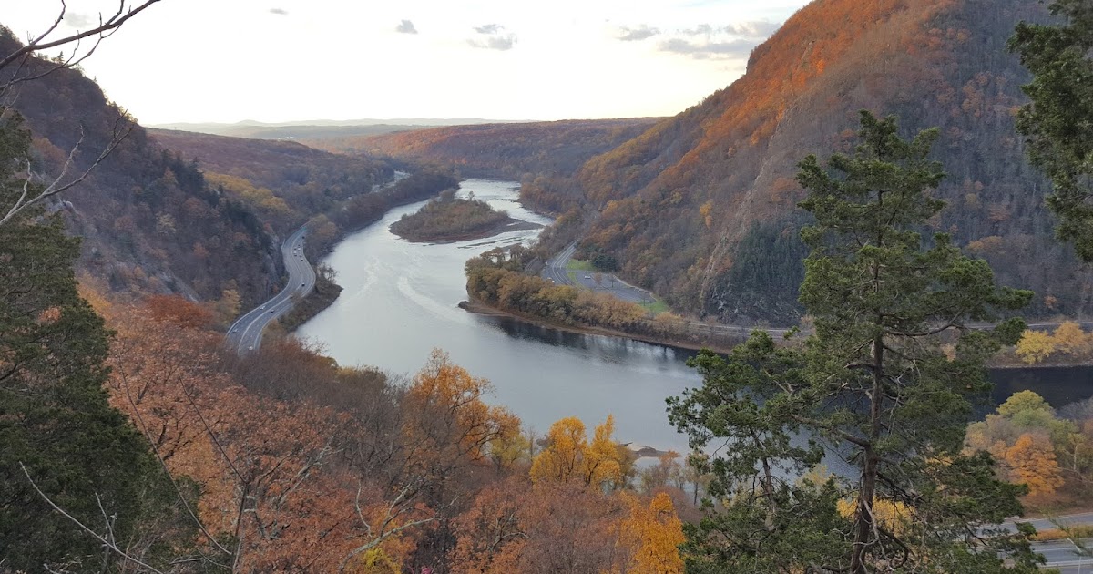 NJ/NY Hikes : Mt. Tammany and Sunfish Pond