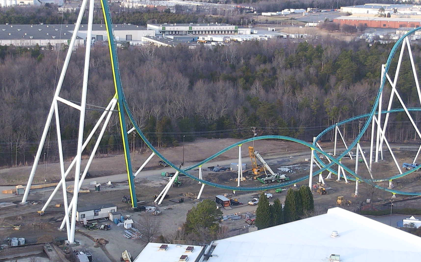 NewsPlusNotes: Carowinds Unveils Fury 325's Lead Car!
