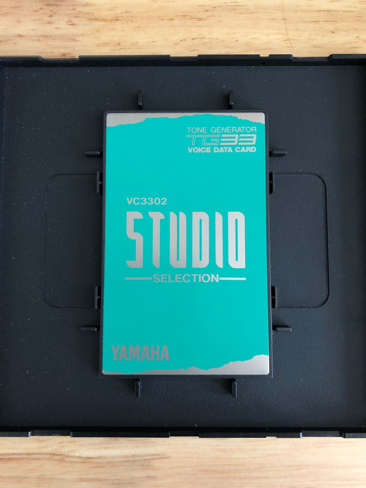 MATRIXSYNTH: Yamaha TG33 Vector Synthesizer Module With Studio and Stage Voice Cards