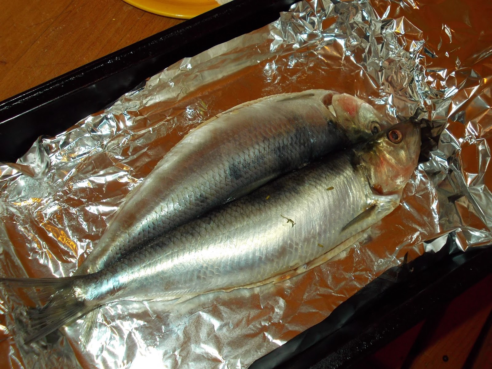 Retete Culinare pentru Meniul Zilei : Scrumbie de Dunăre în folie