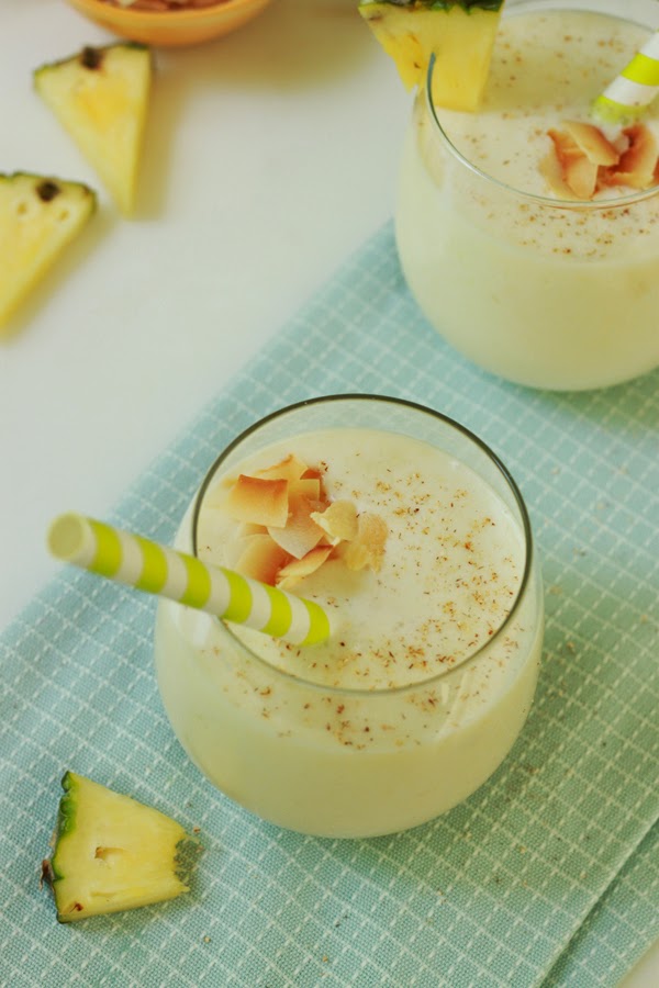 Stir & Scribble: THIRSTY THURSDAY | Pineapple Coconut Lassi