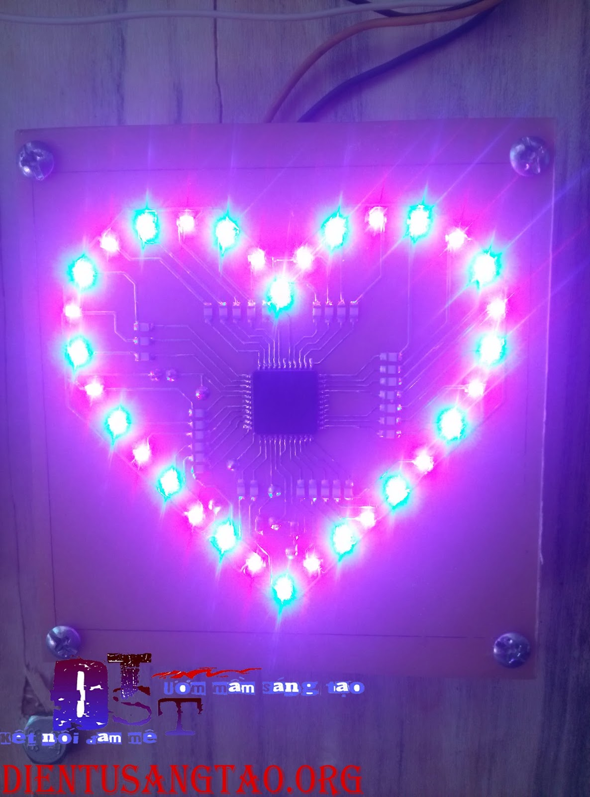 Hướng dẫn làm Led Trái Tim dán