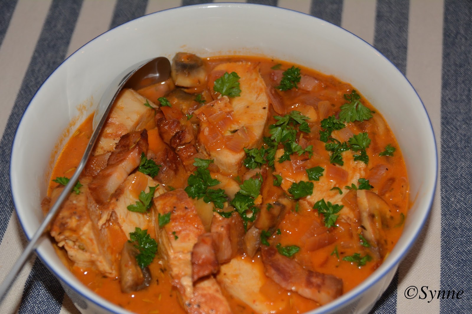 ganske enkelt: Kyllinggryte med bacon og sopp