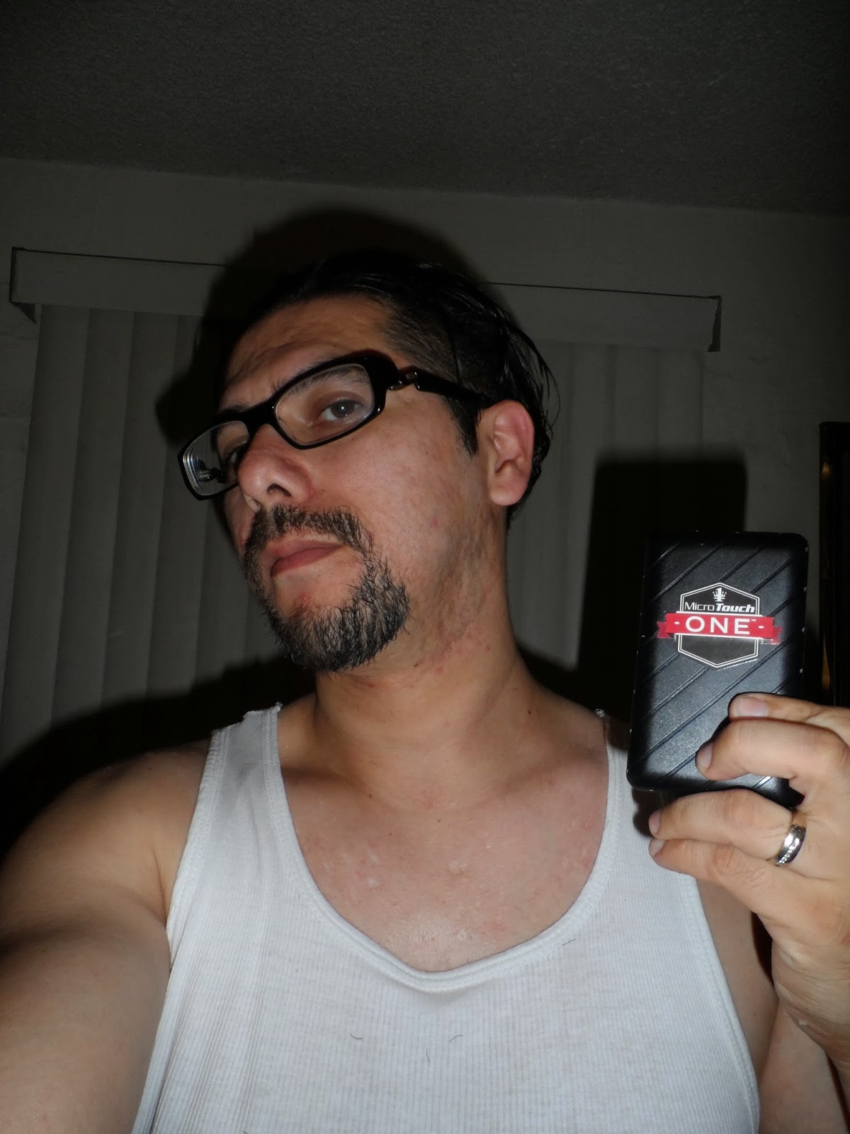 Metallman's Reverie: Micro Touch One Razor Review