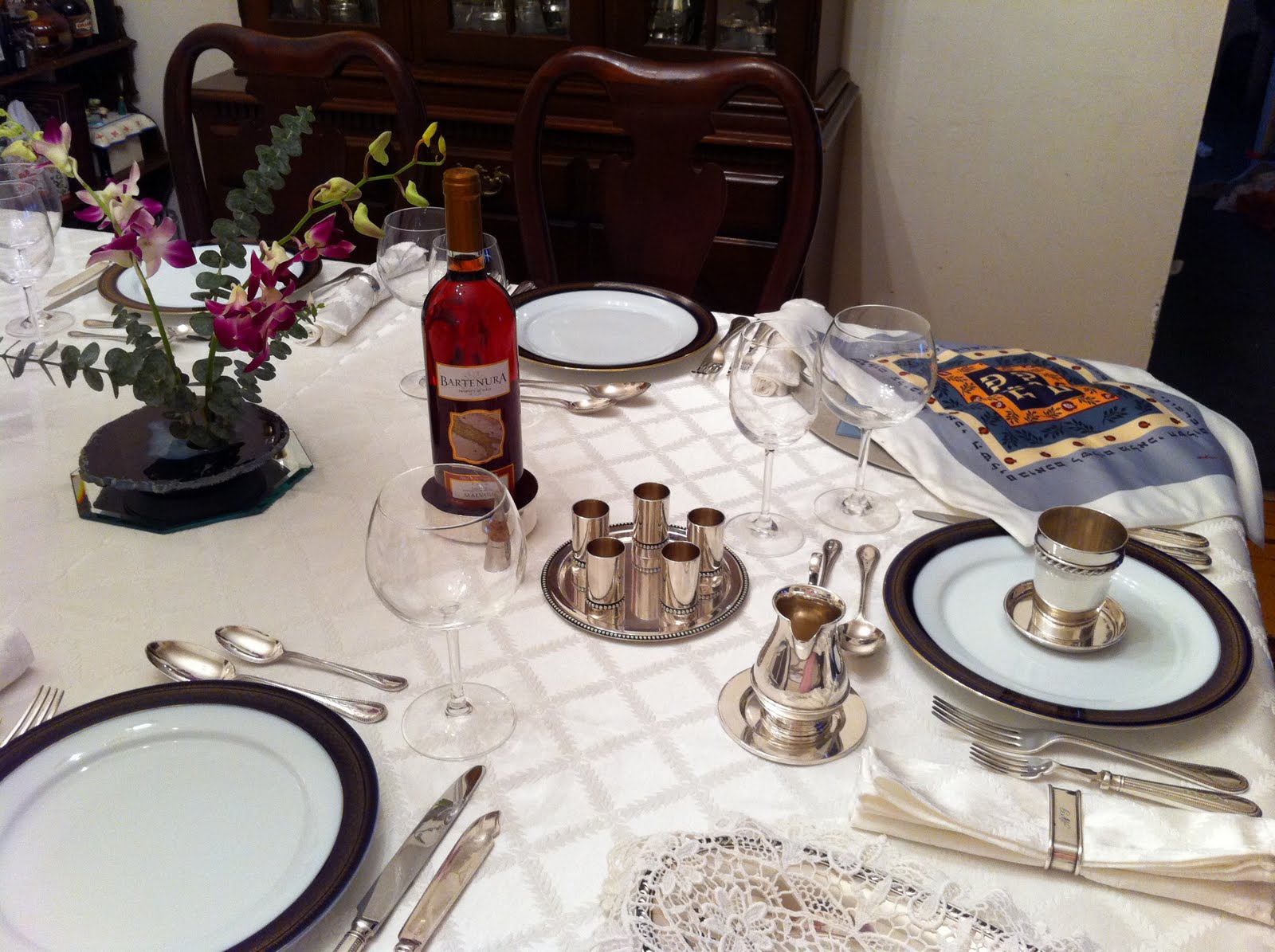 Guess Who's Coming To Dinner: Shabbos Flowers