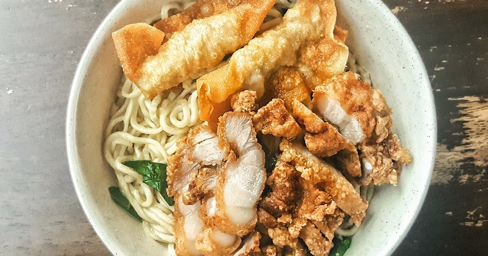 Ali Papa Cafe Miri Ccrispy Pork Noodles (Ban Mian) with Fried Dumplings ...