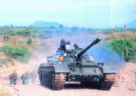 Poderío Militar: Vietnam modernizará 310 tanques T-54.