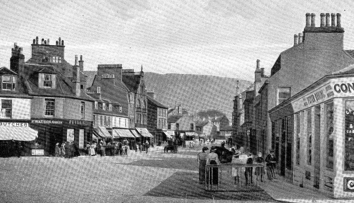 Tour Scotland: Old Photographs Main Street Largs Scotland