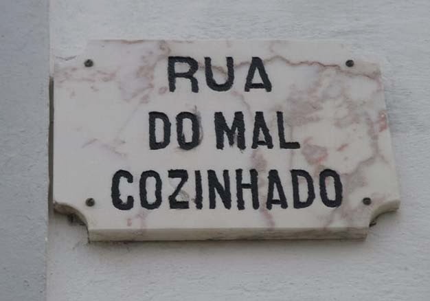 IÉ-IÉ: RUA DO MAL COZINHADO