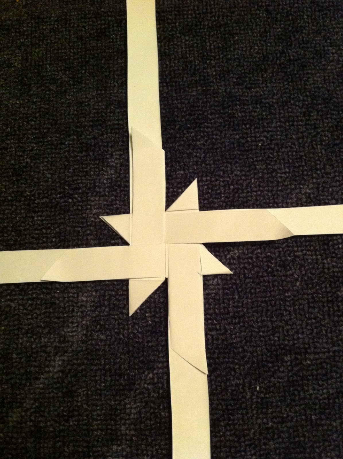 The Norwegian Nest: Folded paper stars - brettede papirstjerner