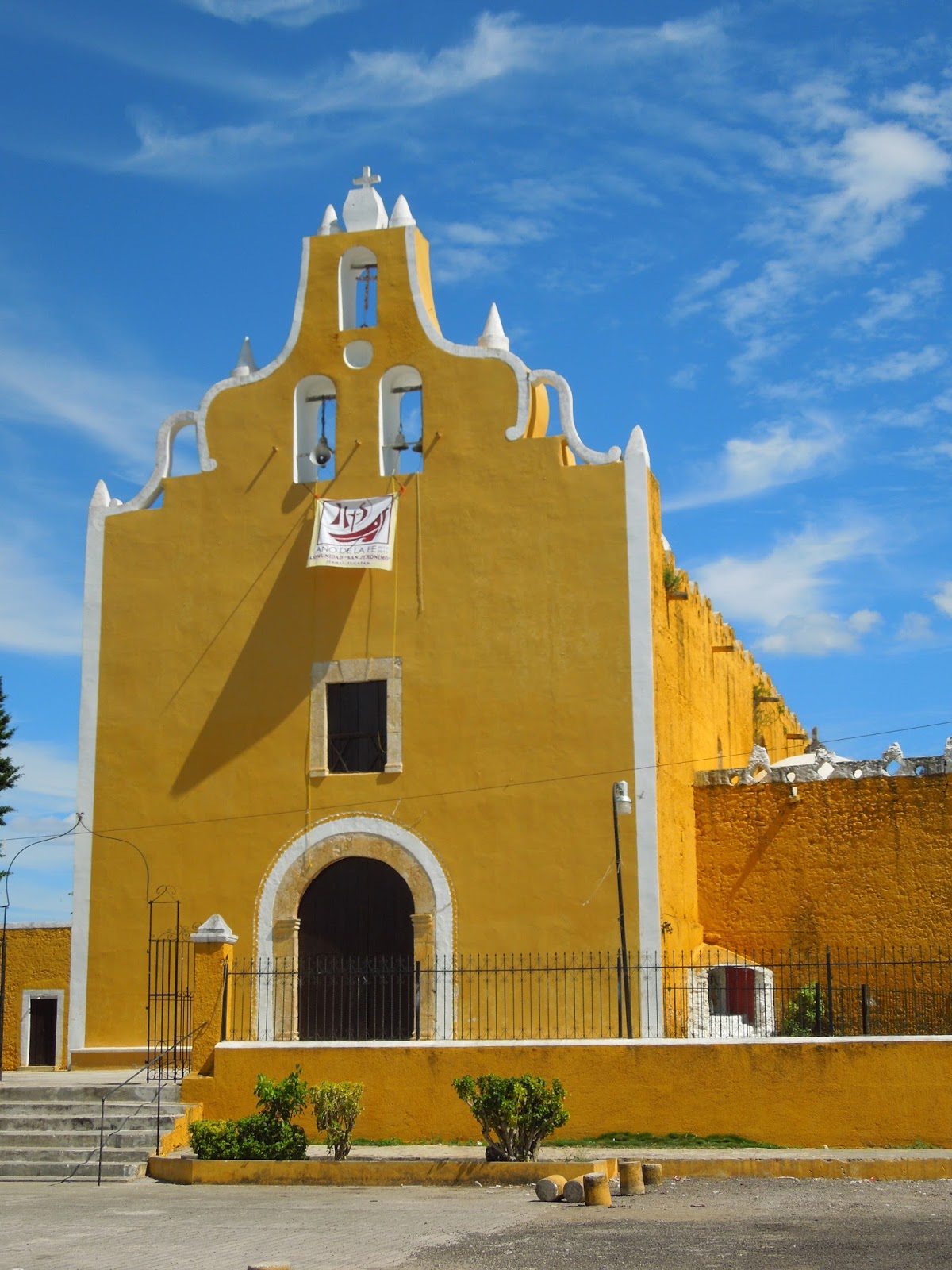 ColonialMexicoInsideandOut: Espadañas: Yucatan Churches