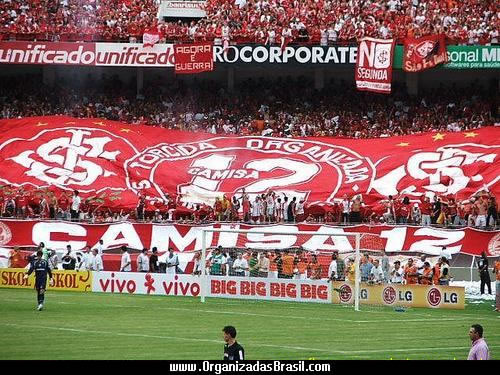 TORCEDOR DE ARQUIBANCADA: Torcida camisa 12 do Internacional