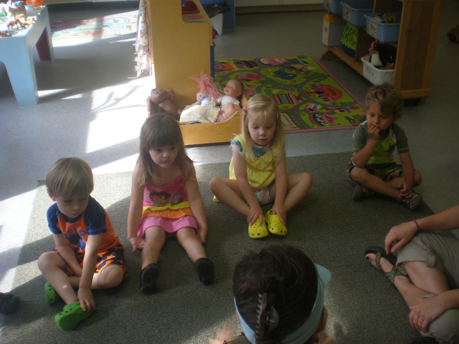 Wee Kiwi: Togs in School