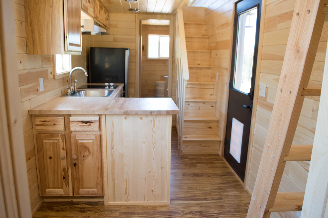Contemporary Craftsman Tiny Home [ TINY HOUSE TOWN ]