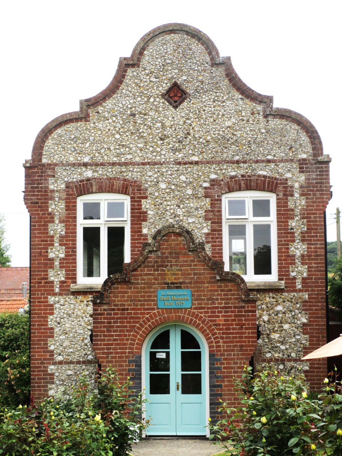 Nilly Hall: THE CHARM OF SMALL MUSEUMS