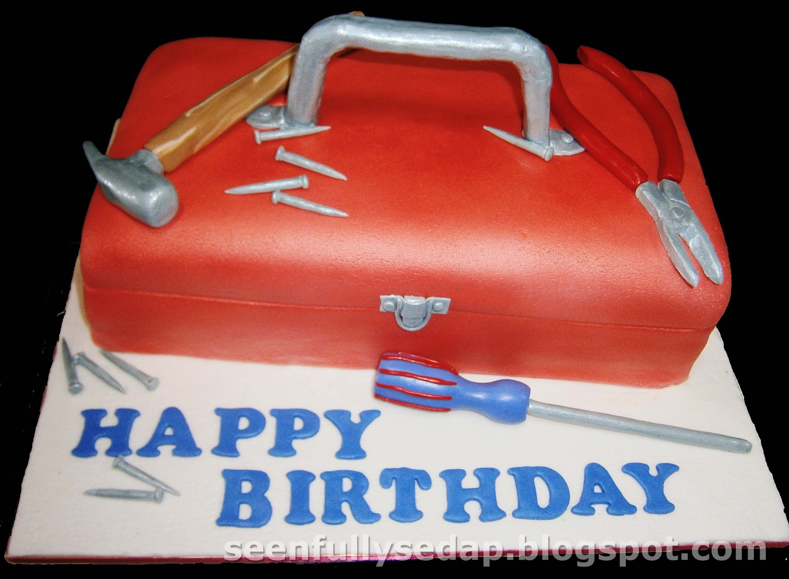 Seenfully Sedap: Tools Box Cake