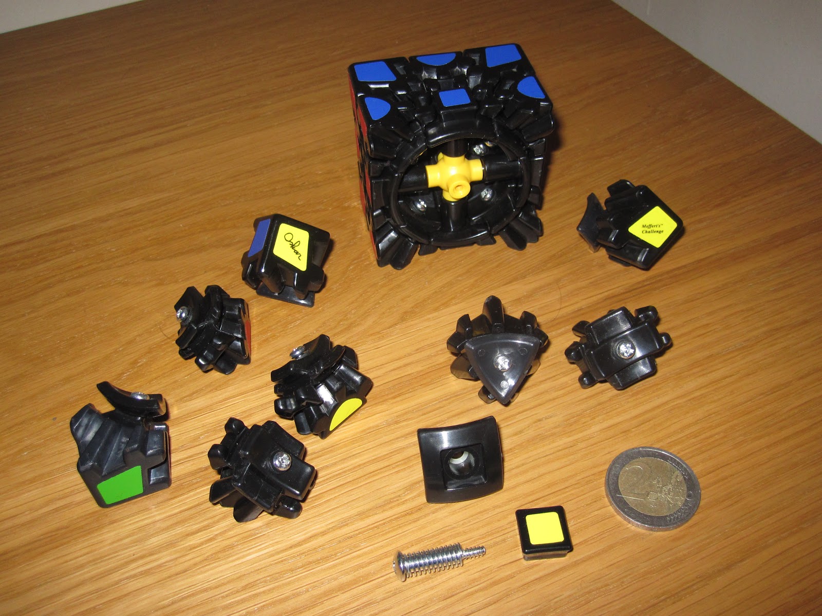 Puzzle Paradox: Gear Cube (Oskar)