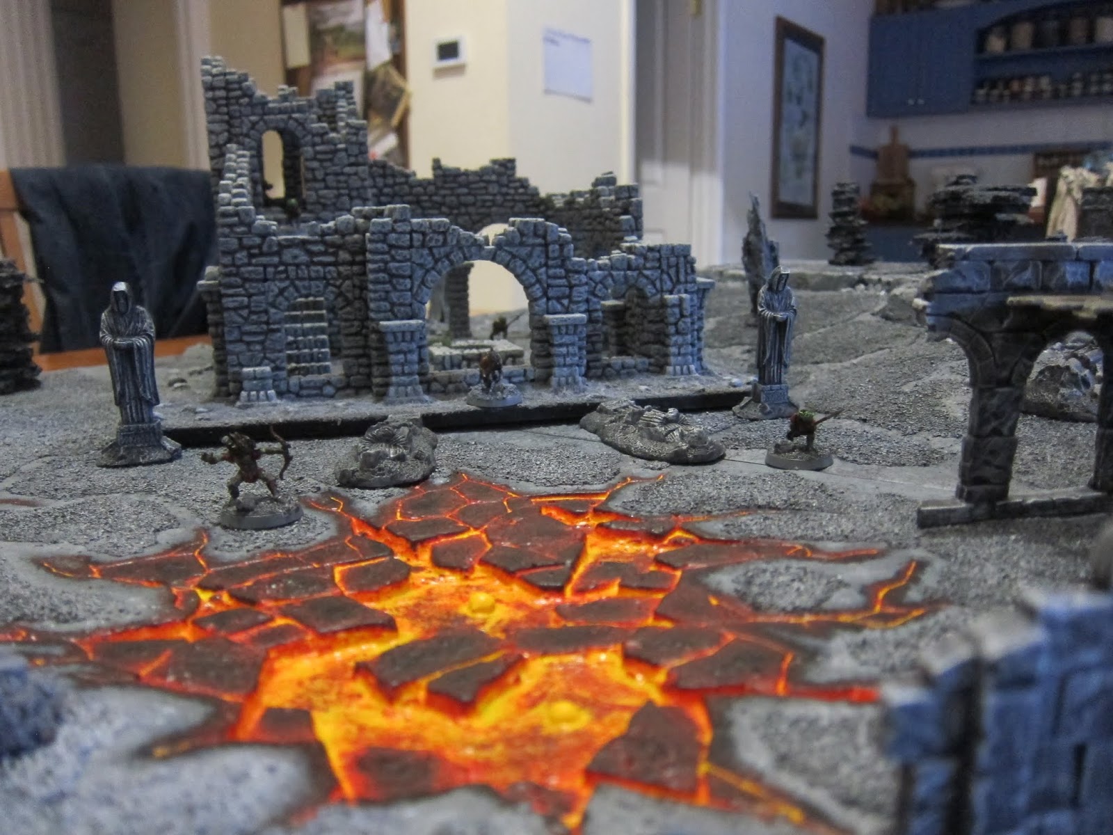 Middle Earth Strategy Battle Game and Warhammer 40k: Prison break!