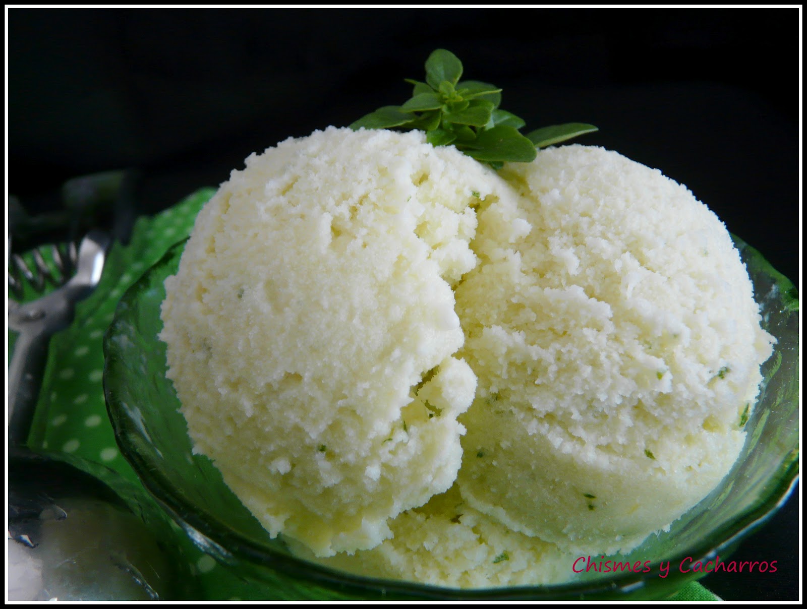 Helado de melón y albahaca en heladera - Chismes y Cacharros