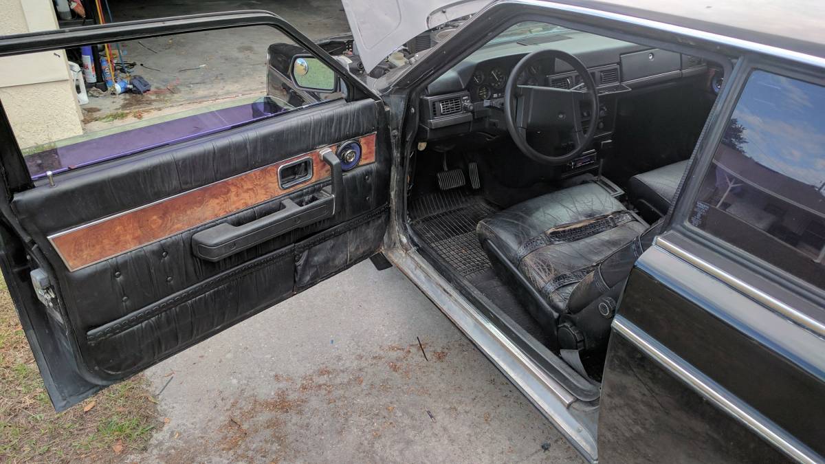 Super BOLD: 1980 Volvo 262C V8 Swap - DailyTurismo