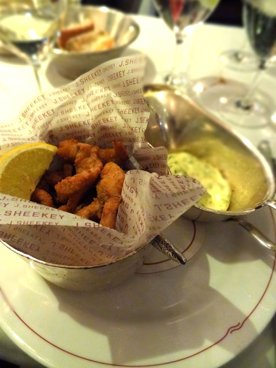 Scrumpdillyicious: Sheekey's: Posh Seafood in London's West End