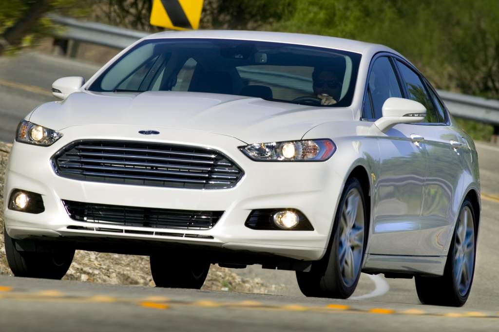 Novo Fusion 2013 Titanium 2.0 EcoBoost já tem fila de espera