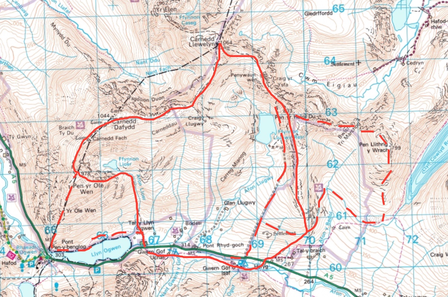 Between Skiing and Climbing: Trail running in the Carneddau