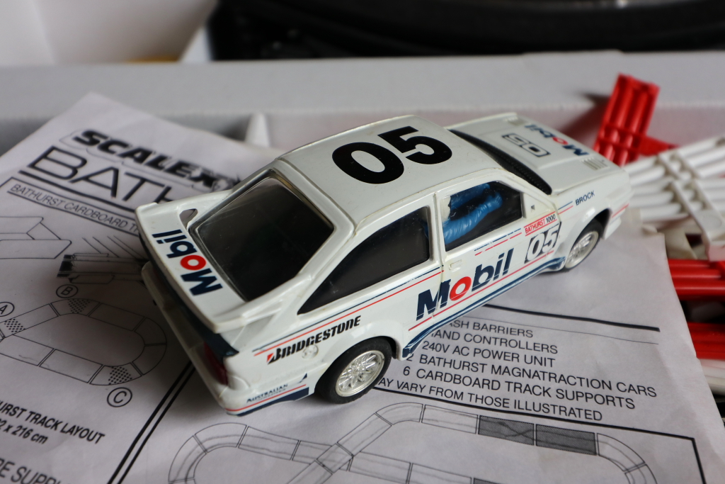 80sHERO: Bathurst 1989 in 1/32: The Scalextric Sierras..