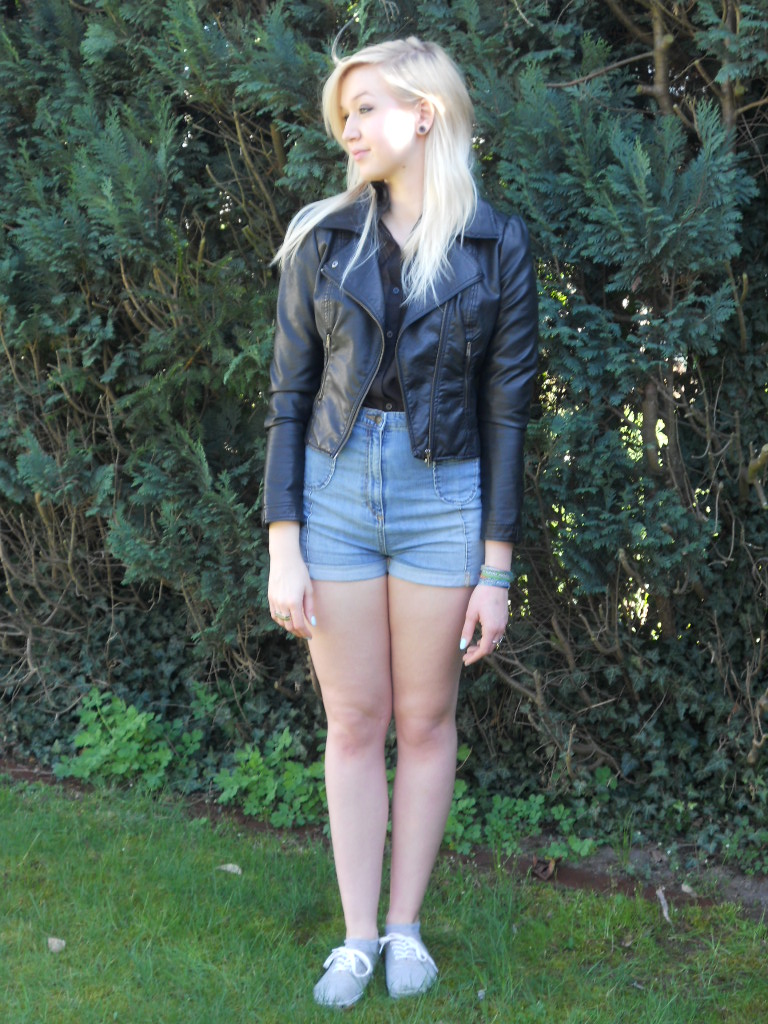 CatyCake: [OOTD] Wie kombiniere ich eine High Waist Jeans?
