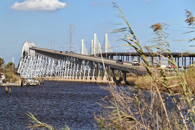The Rainbow Bridge, Texas
