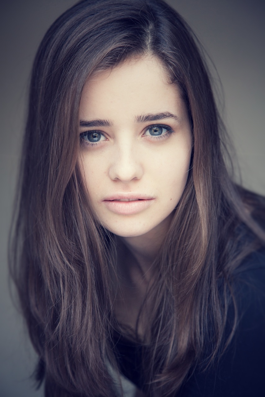 Holly Earl summary | Film Actresses