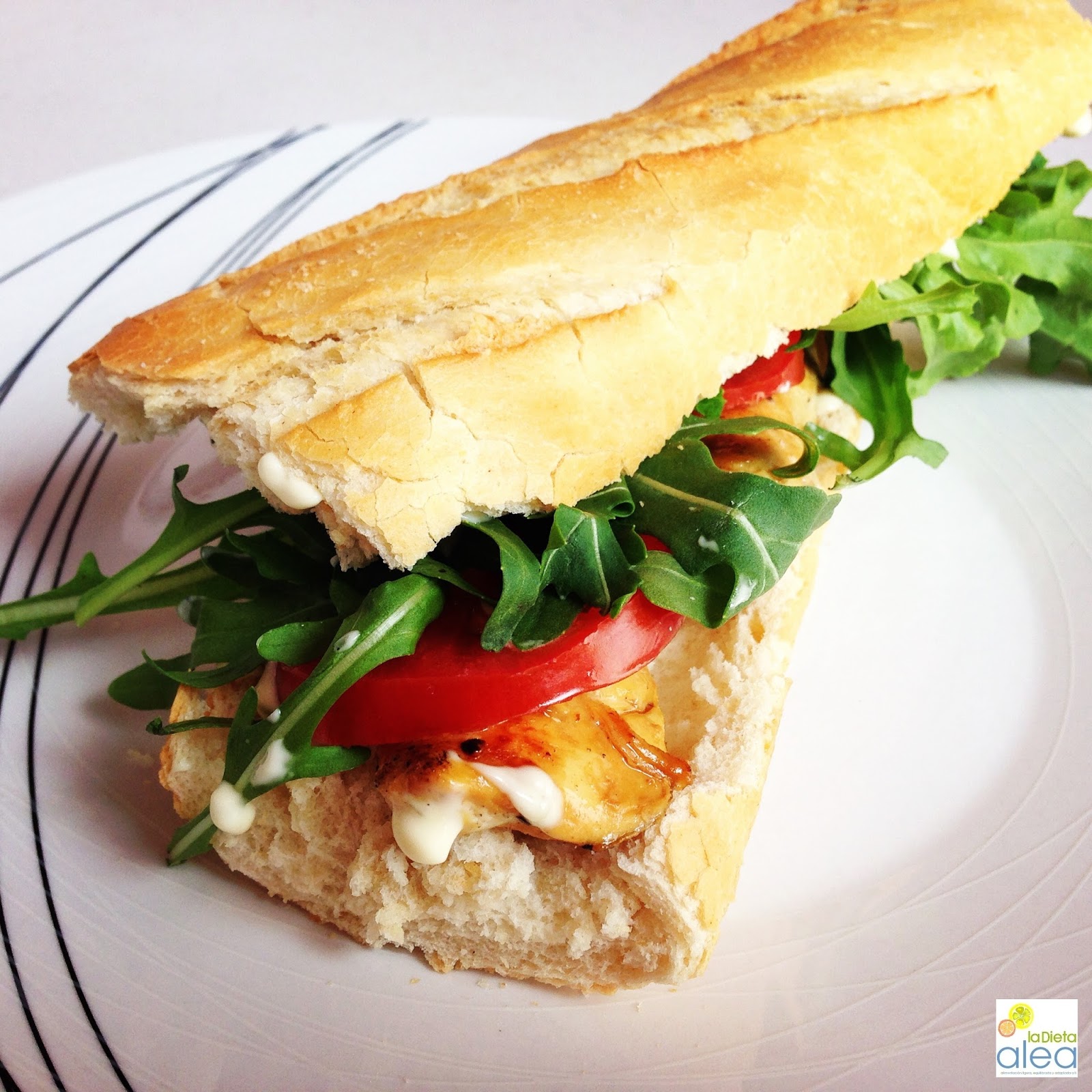 Bocata exquisito de pollo a la pimienta - BAJAR DE PESO YA