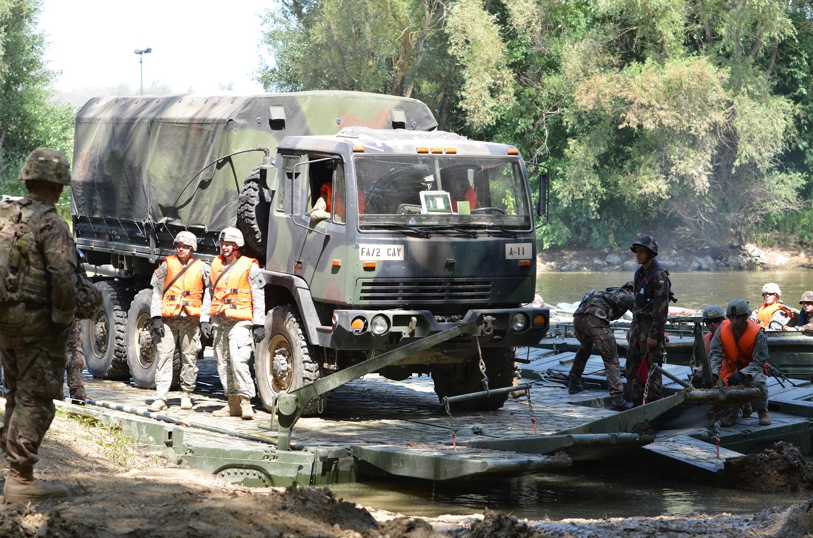 SNAFU!: US (2nd Cav), Hungary conduct tactical river crossing during ...