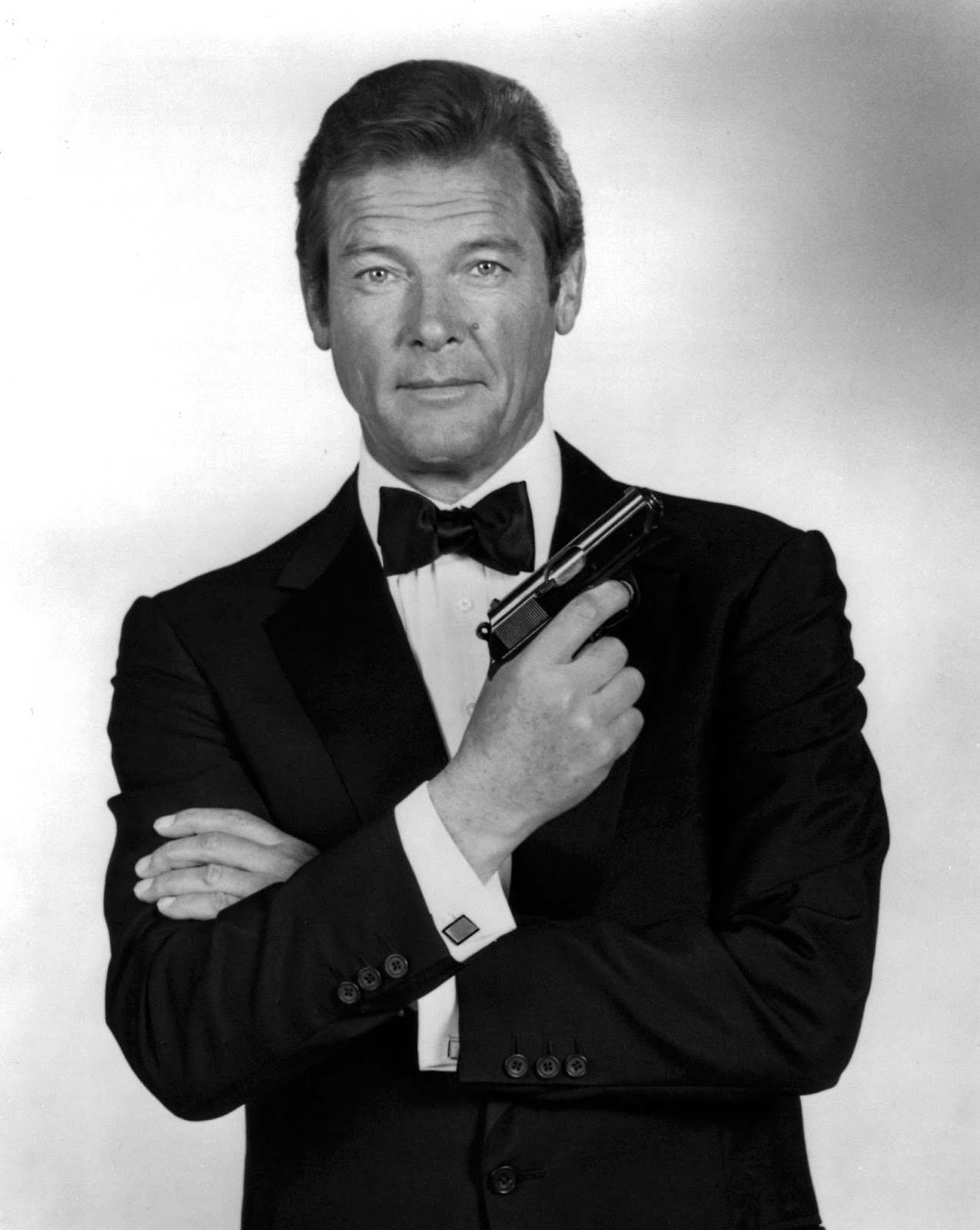 Welcome to RolexMagazine.com: Sir Roger Moore 1927-2007