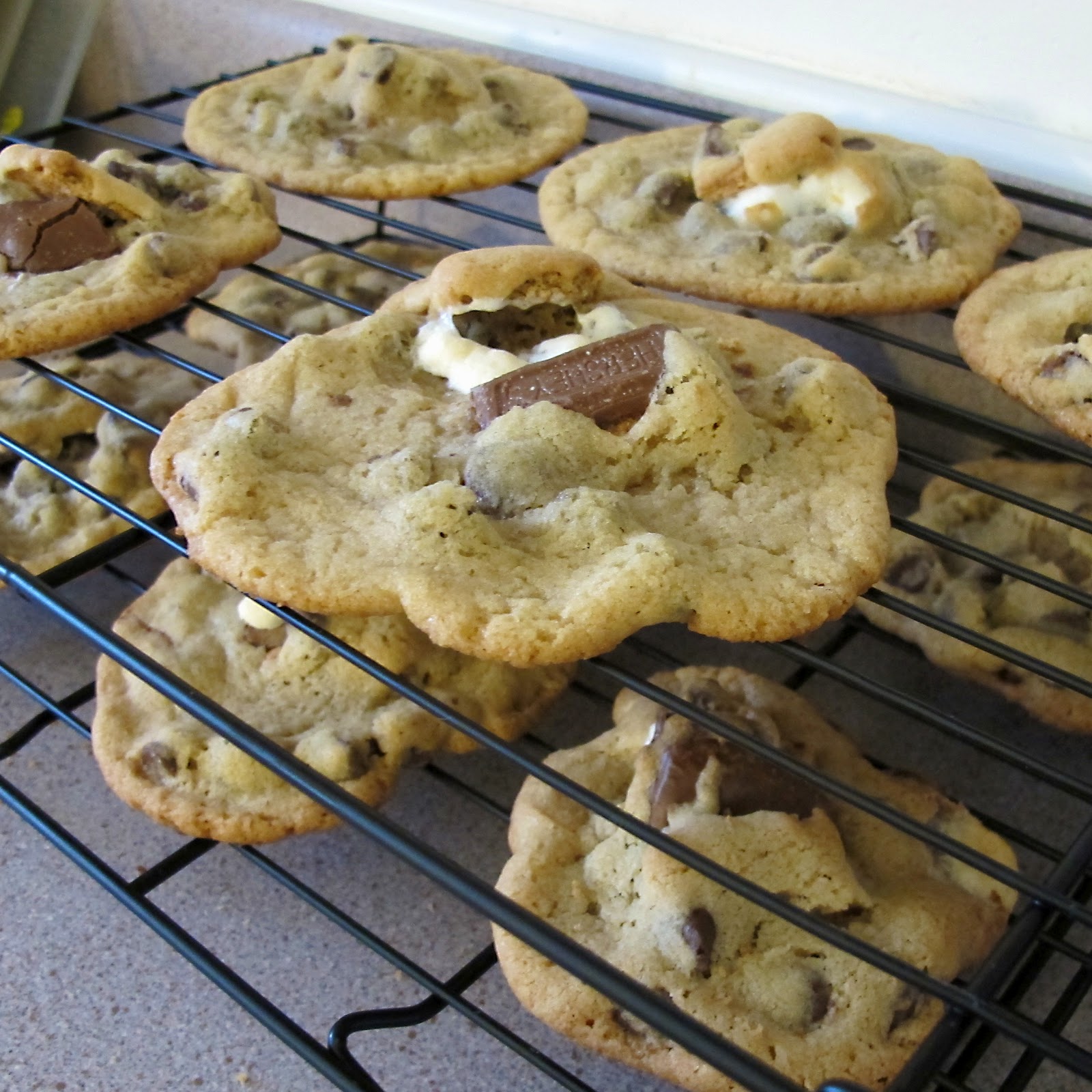 So Many Sweets: S’more Stuffed Chocolate Chip Cookies