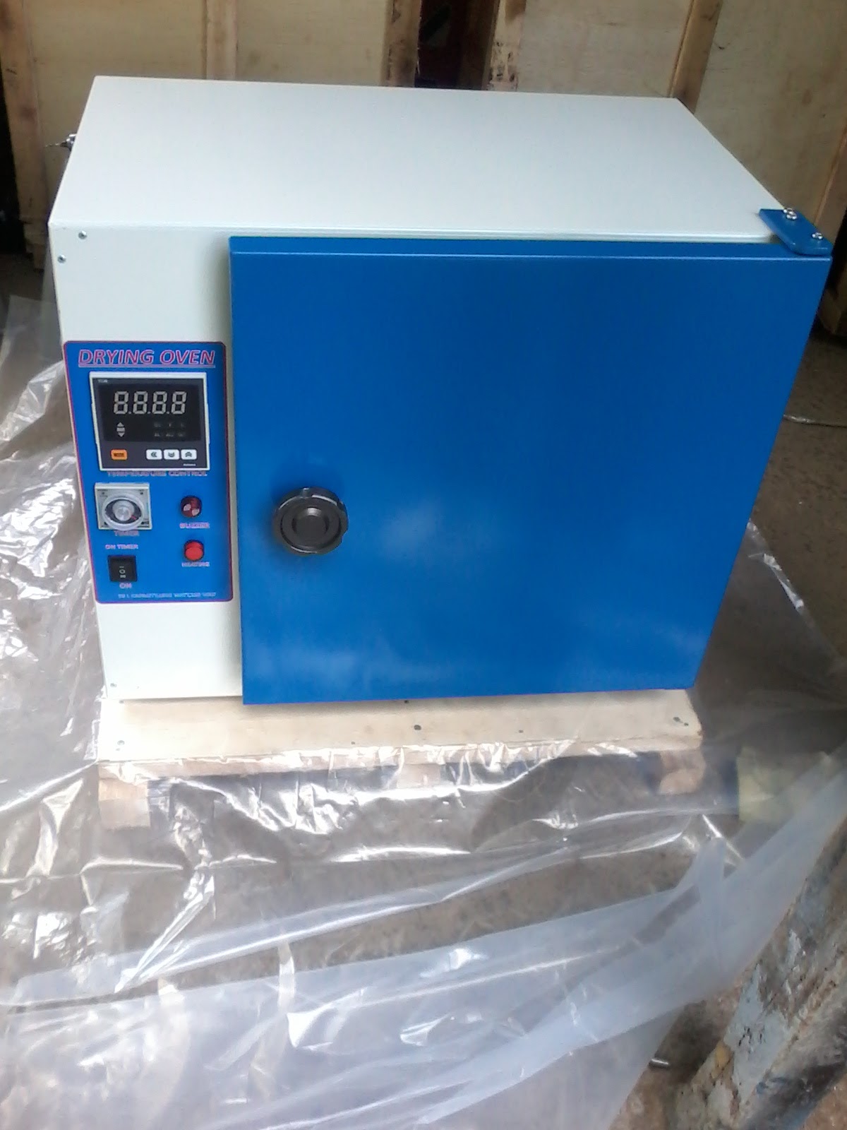 Alat lab mining dan sipil.: Oven lab,drying oven.