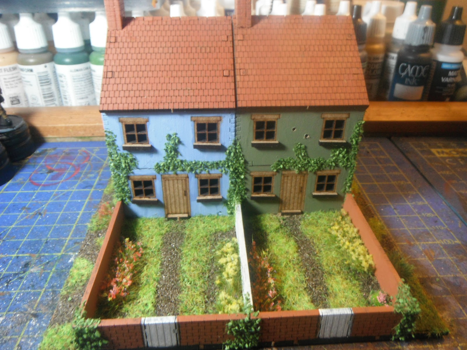 A figure painting therapy project.: Giving simple MDF buildings a makeover!