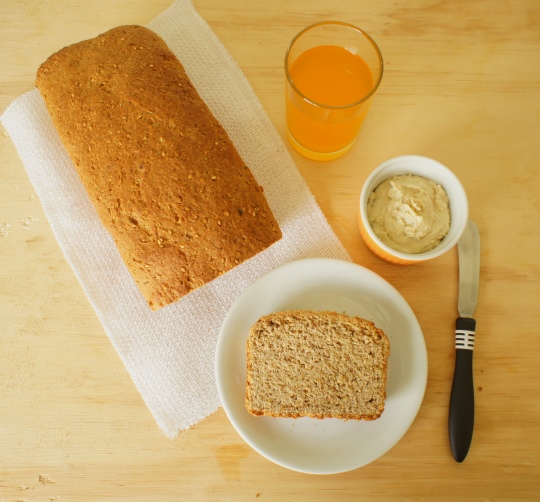 comida de quinta: pão de homus + homus