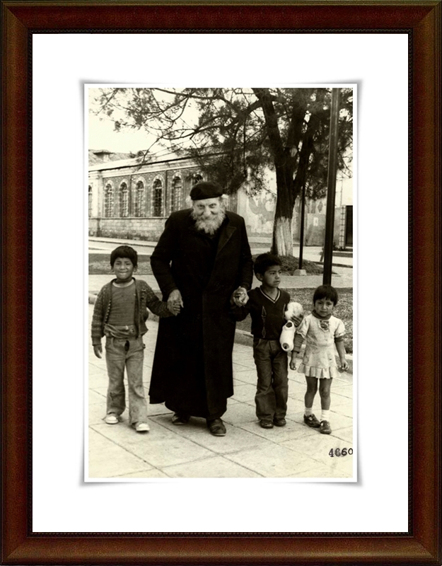 Historias y leyendas: Padre Carlo Crespi