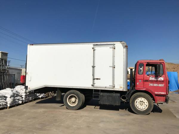1984 Mack Cabover Box Truck - Classic Truck