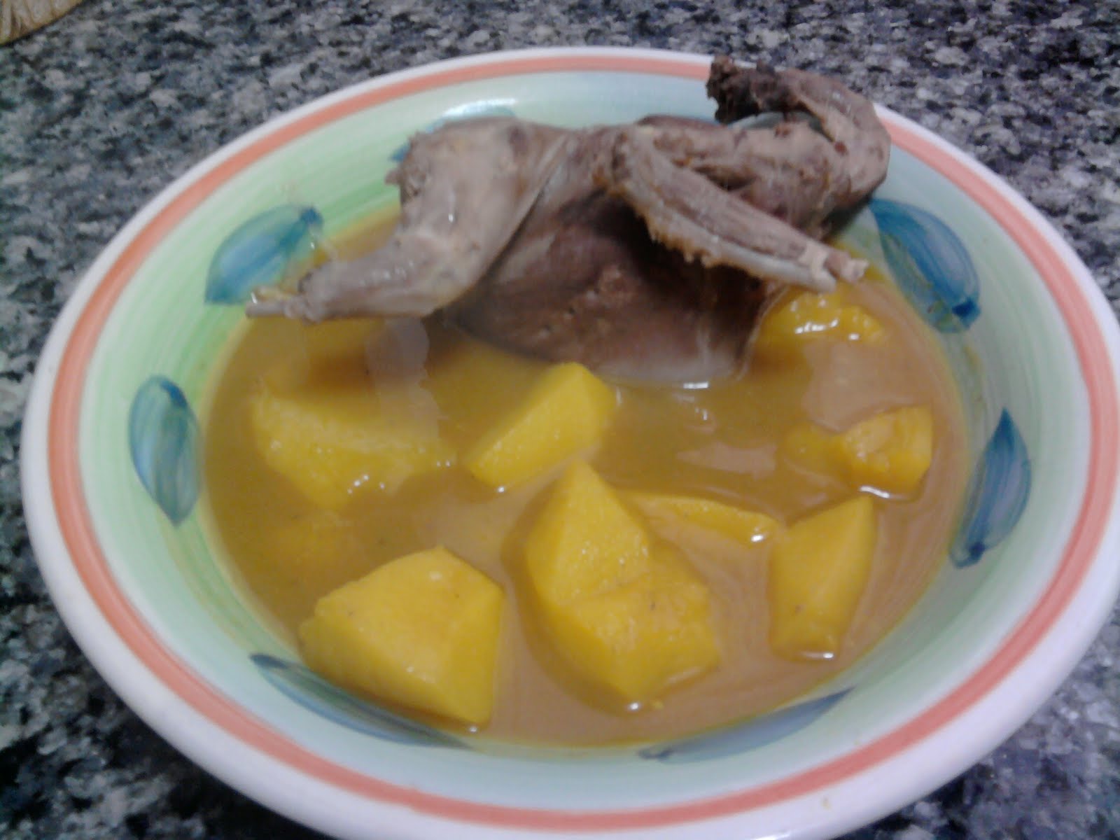 joseymariatecocinan: GUISO DE PATATAS CON PALOMA TORCAL