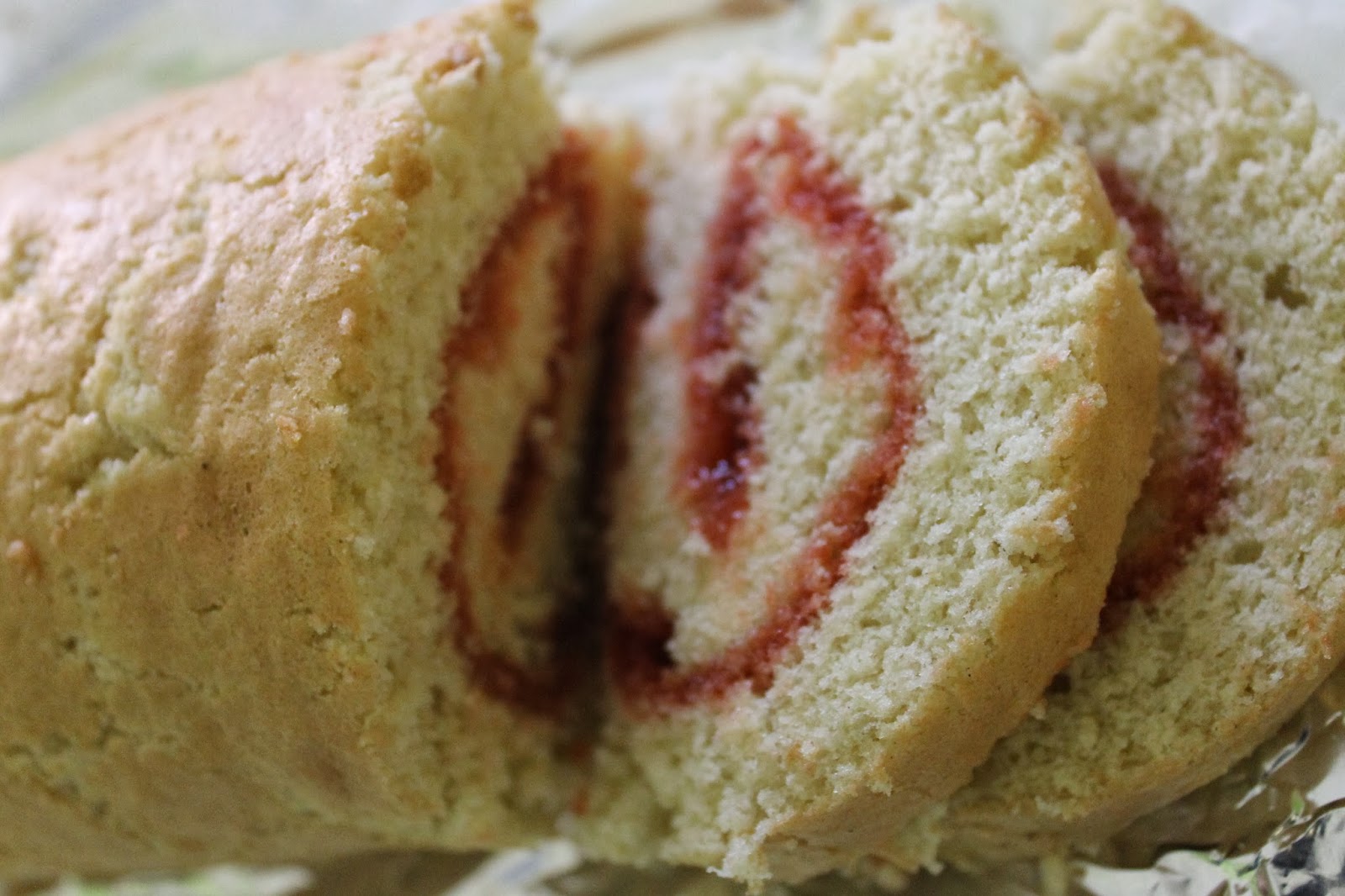 My Kitchen Treasure: Kerala Jam Roll / Swiss Rolls