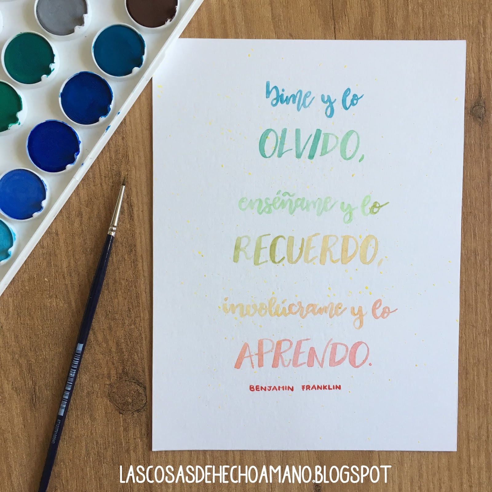 HECHO A MANO: Pegdoll Seño + Lámina lettering