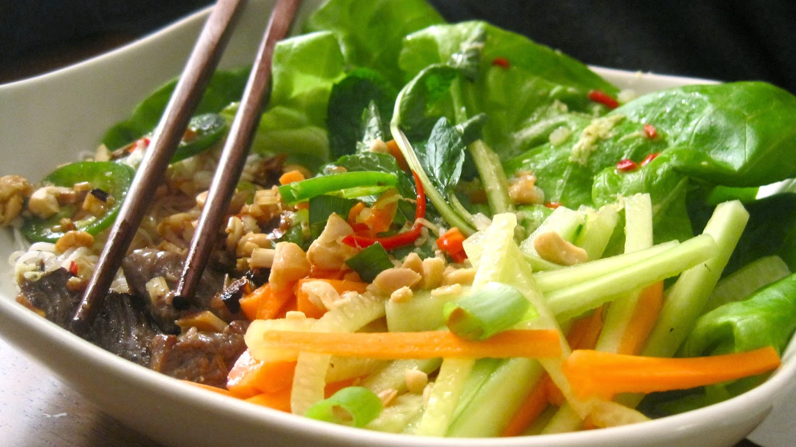 Kvell in the Kitchen: Vietnamese Lemon Grass Beef and Noodle Salad (Bun ...