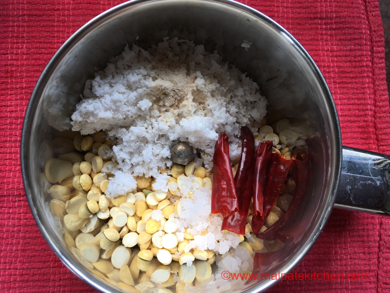 RED COCONUT CHUTNEY, how to make Red coconut chutney ~ Malpats Kitchen