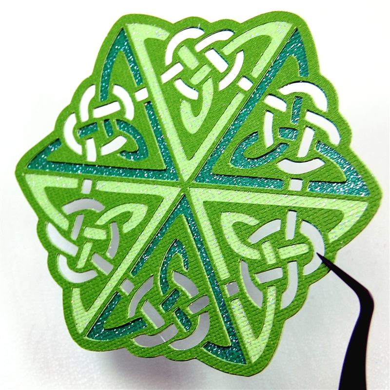 Capadia Designs: Celtic Medallion for St. Patrick's Day