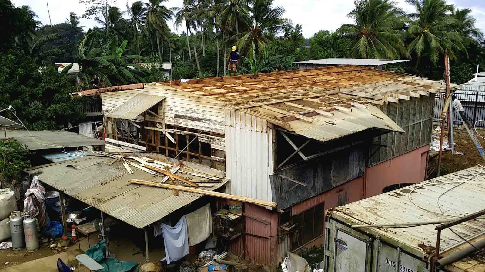 Pinoy In Papua New Guinea: Improving Things at Daru Island