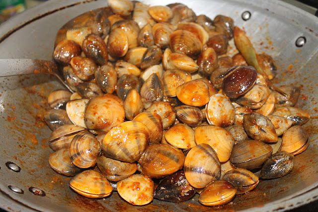 Goreng Pedas Kepah - Azie Kitchen